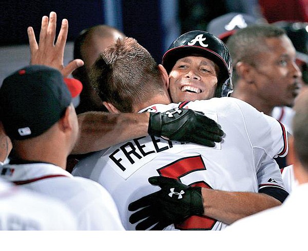 Tim Hudson homers in 200th win as Braves beat Nationals 8-1 ...