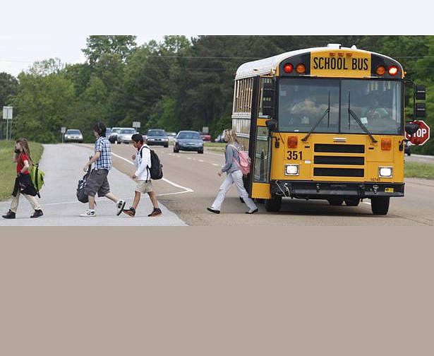 Chattanooga area drivers regularly ignore law, pass school buses ...