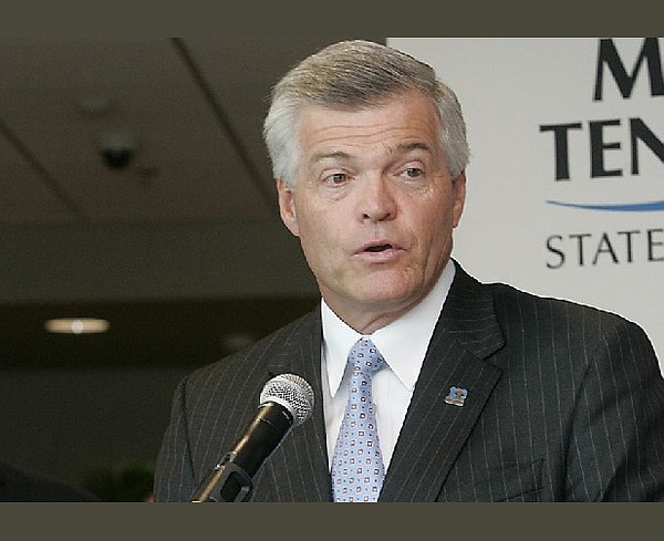 State Sen. Jim Tracy raising far more than DesJarlais, Carr ...