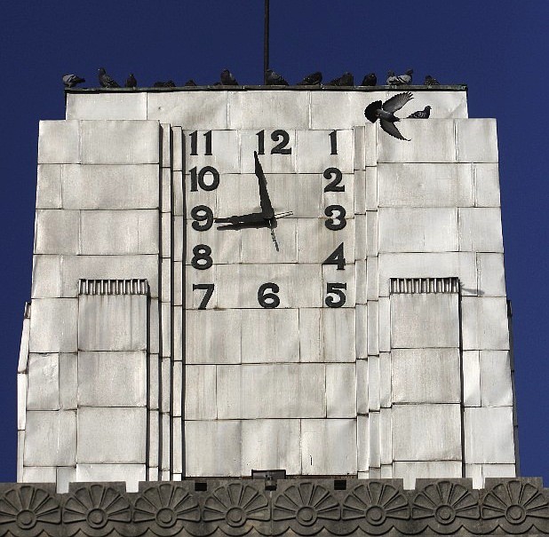 Time on his hands: Restoration under way for 1936-era courthouse clock ...