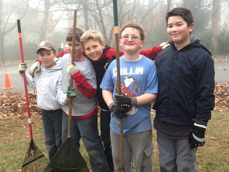 Good Deed: Webelos of Cub Scout Pack 3116 clean up yard on Signal ...