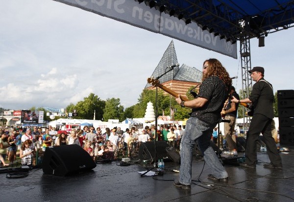 The real McCoys: Roots-rock quartet kicks off Riverbend | Chattanooga ...