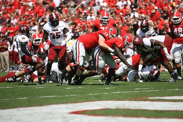 Greg Pyke's push led to unusual Georgia touchdown | Chattanooga Times ...