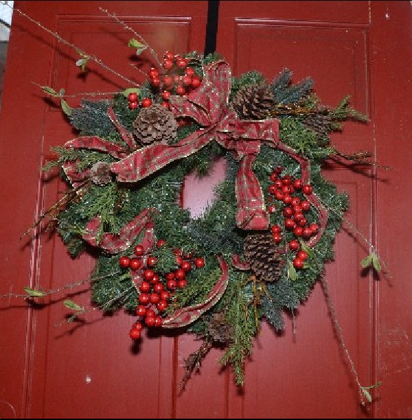 Getting real: Nostalgic and traditional, fresh greenery is never out of ...