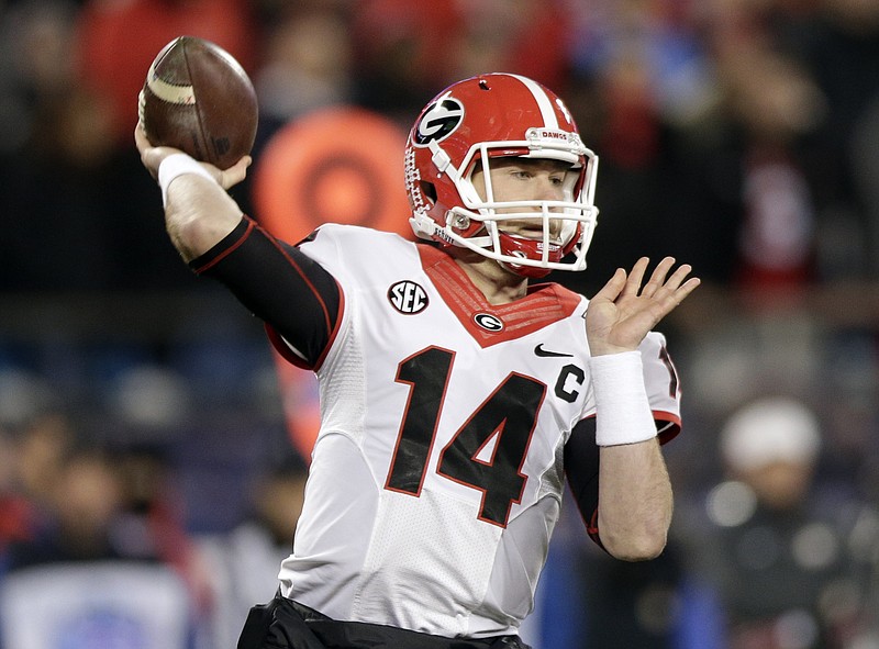 Georgia quarterback Mason leaves with injury | Chattanooga Times Free Press