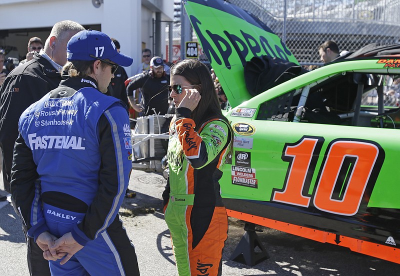 Danica Patrick to a backup car after wreck in practice | Chattanooga ...