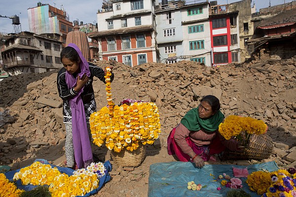 Nepali Police Villagers Dig Through Mud To Pull Out Bodies nepali-police-villagers-dig-through-mud-to-pull-out-bodies