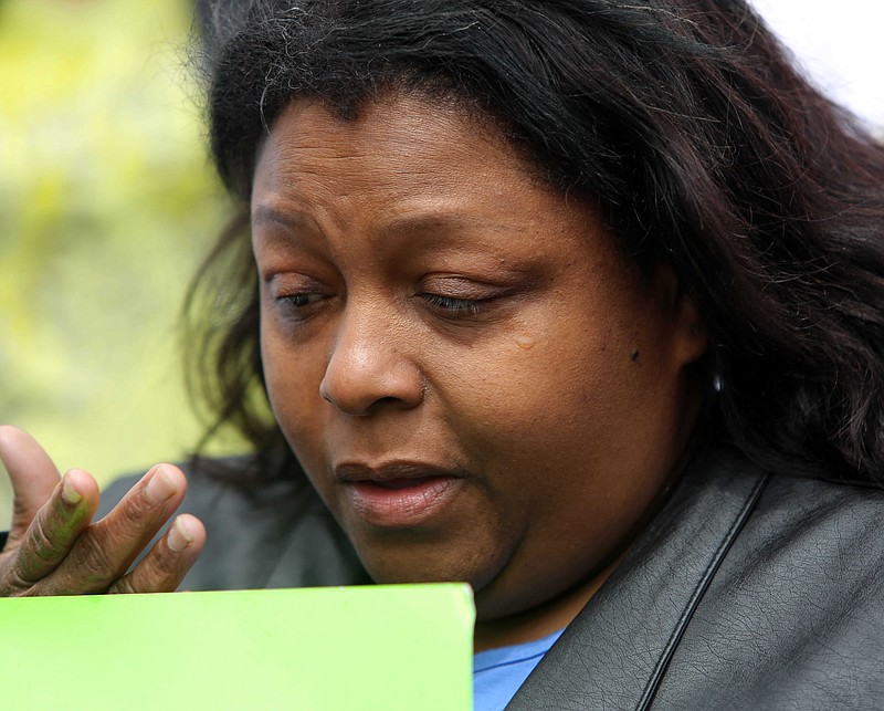 No charges for white Illinois officer who killed black teen ...