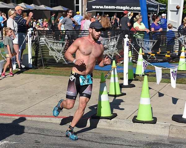 Perfect weather: Atlanta man, Birmingham woman win Chattanooga ...