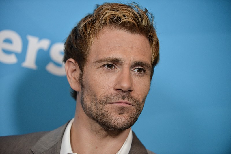 Matt Ryan resurrects 'Constantine' for guest spot on 'Arrow ...