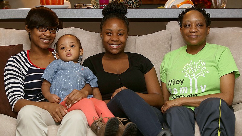 Ailing grandmother holds on to family -- and hope | Chattanooga Times ...