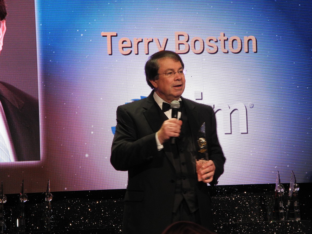 Business Digest: Terry Boston wins Platts top power award and more ...