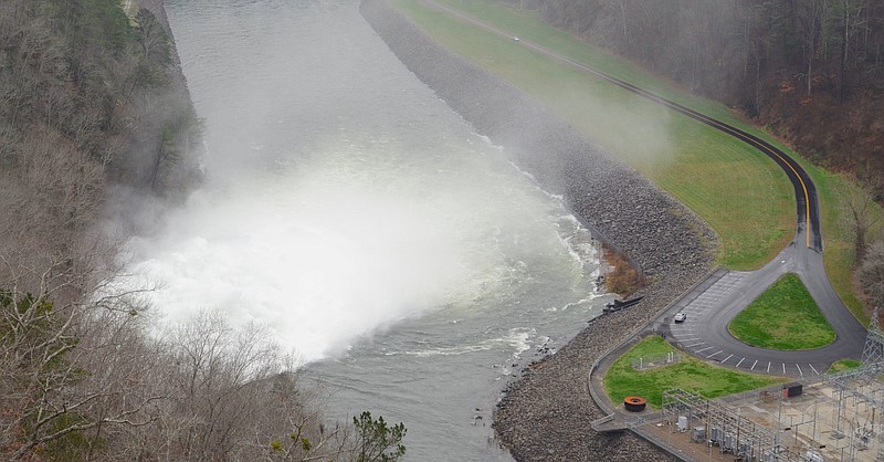 TVA opens floodgates, but barge traffic still halted in Chattanooga ...