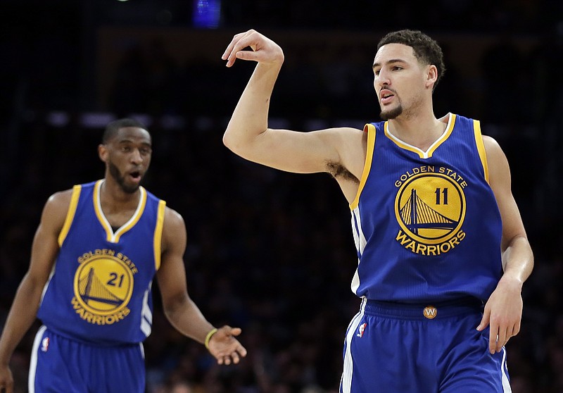 Klay has 36, Steph sits late as Warriors beat Lakers 109-88 ...