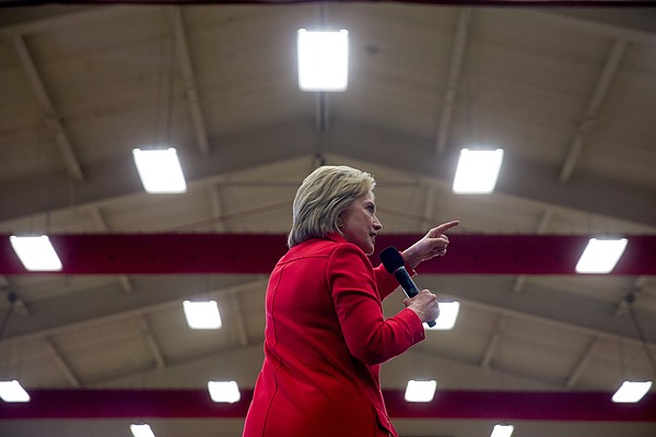 In final Iowa blitz, an outraged Clinton channels Sanders | Chattanooga ...