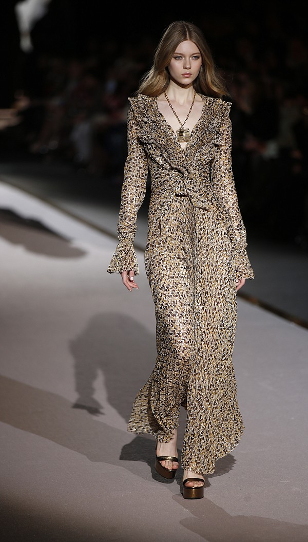 Pyper America on Scervino runway in white lace, pink hair | Chattanooga ...