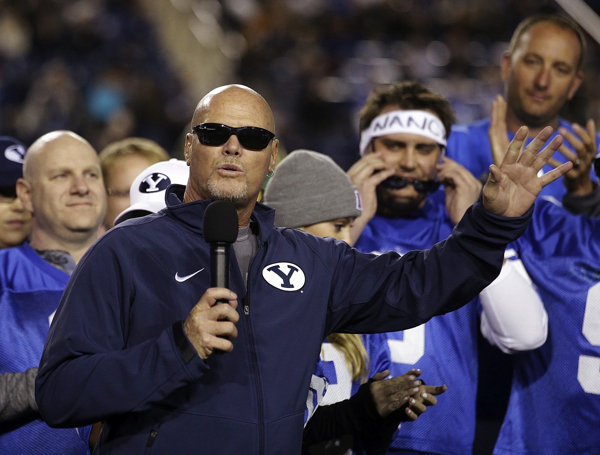 Jim McMahon reflects on his NFL career at Little Rock Touchdown Club ...