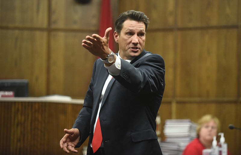 Injured couple sues prominent Chattanooga attorney, saying he fled ...