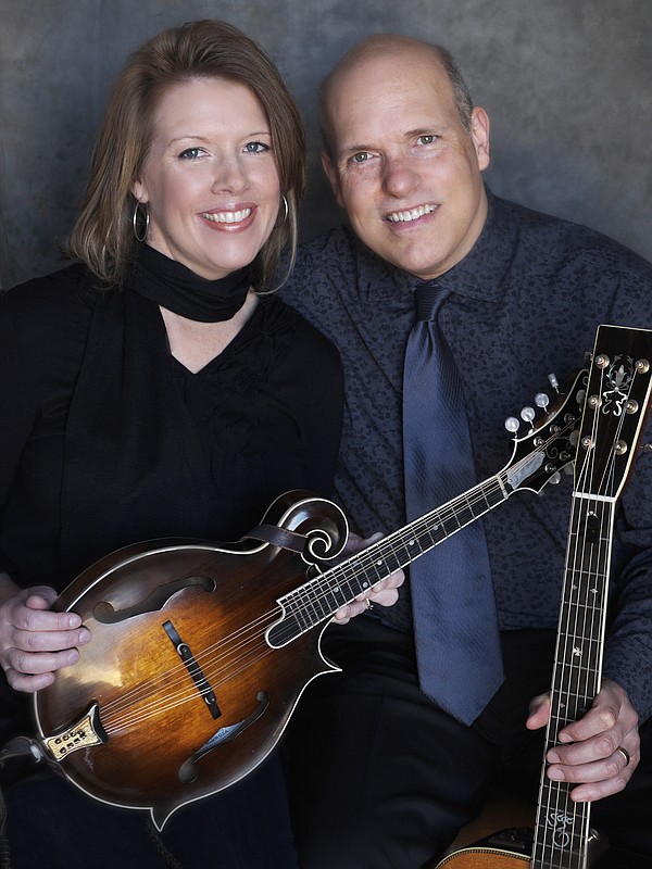 WoodSongs finale features banjo-playing McClains | Chattanooga Times ...