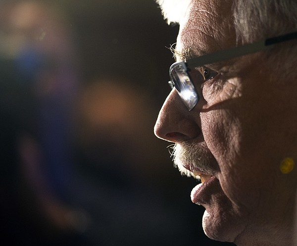 Distracted engineer blamed in deadly Amtrak wreck | Chattanooga Times ...