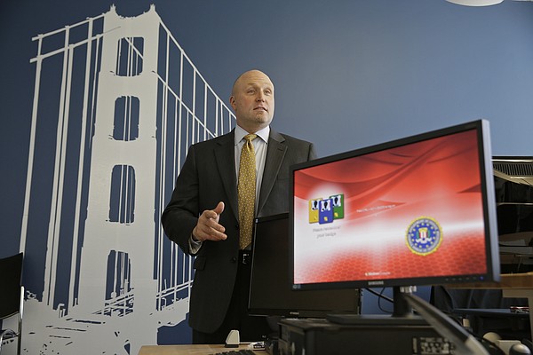 New FBI head in San Francisco was key figure in iPhone hack ...