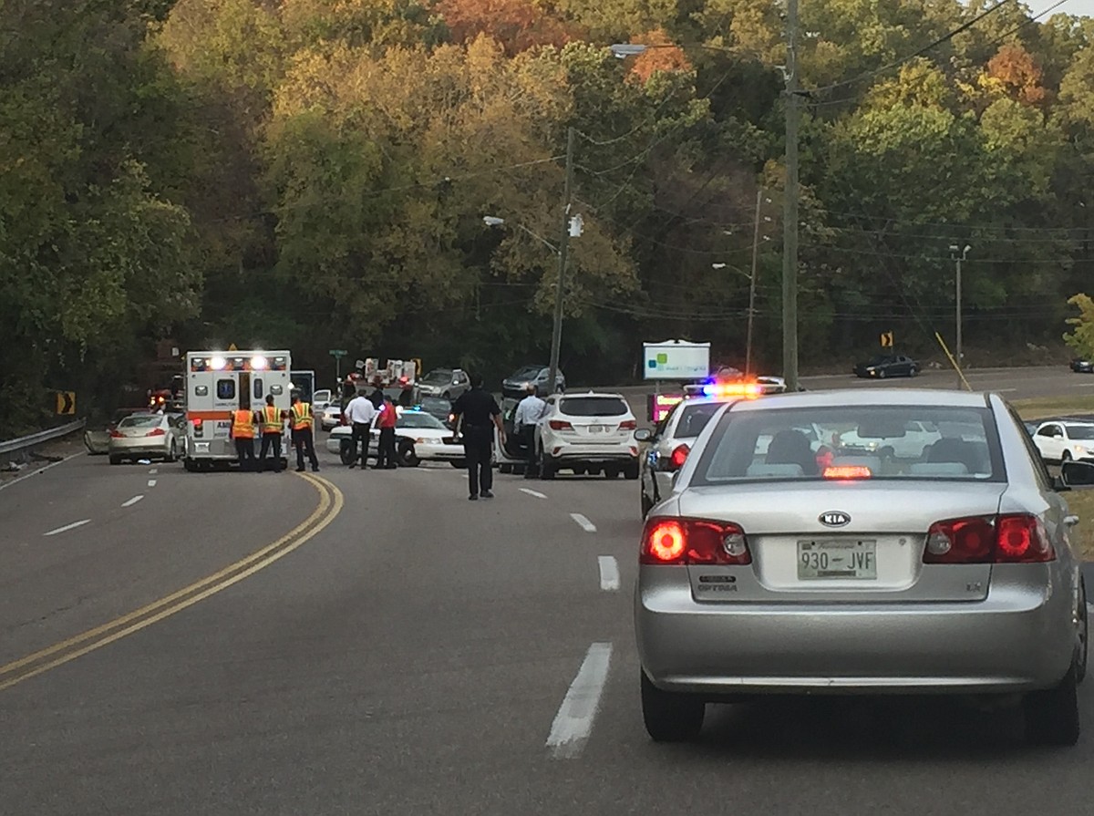 Update: Hixson Pike re-opened after crash | Chattanooga Times Free Press