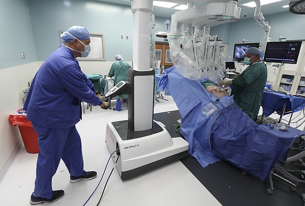 How does a robotic surgery work? [photos, video] | Chattanooga Times ...