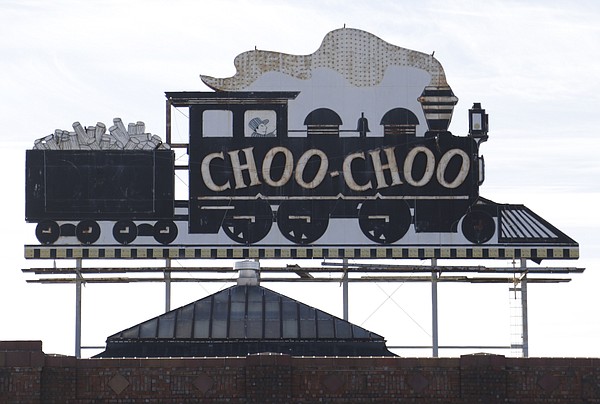 Choo Choo sign could get overhaul | Chattanooga Times Free Press