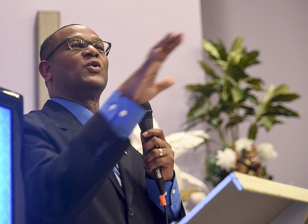 Kevin Muhammad calls for councilman to apologize for 'crazy' remarks ...