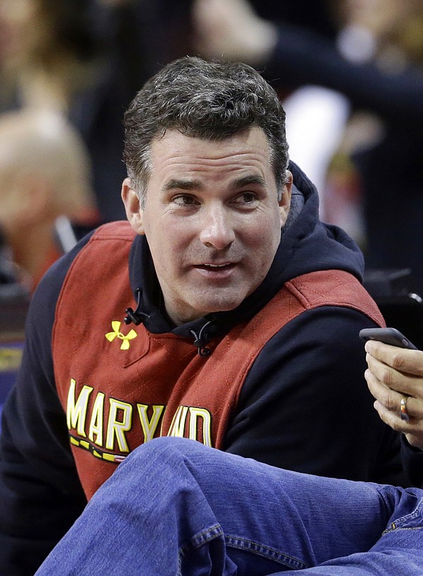Under Armour CEO responds to criticism of Trump praise | Chattanooga ...