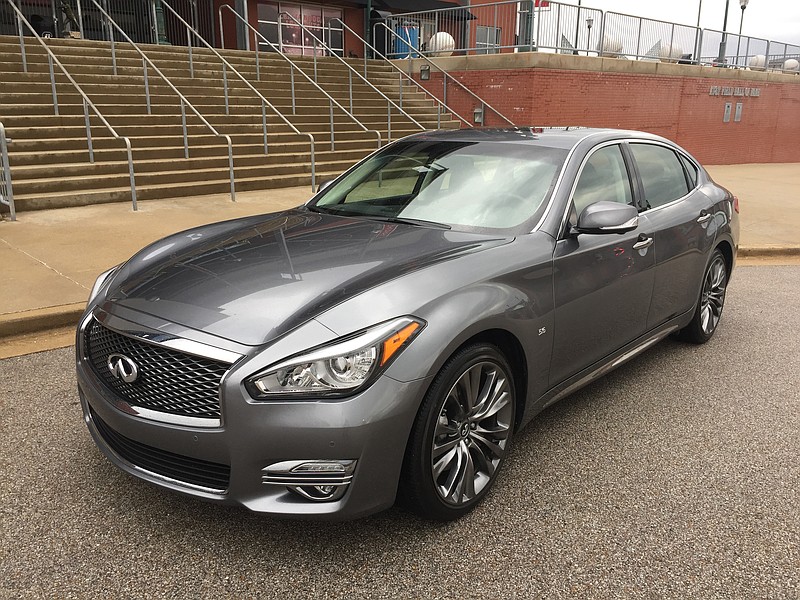 Test Drive: Infiniti's flagship Q70L is stretched for comfort ...