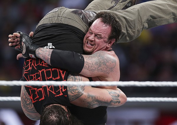 WWE flexes sports entertainment muscle at WrestleMania | Chattanooga ...