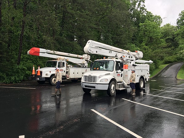 Hixson Pike reopens after downed power lines cause closure ...