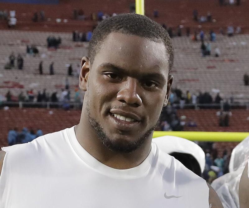 AP source: Rams DL Easley to miss season with knee injury | Chattanooga ...