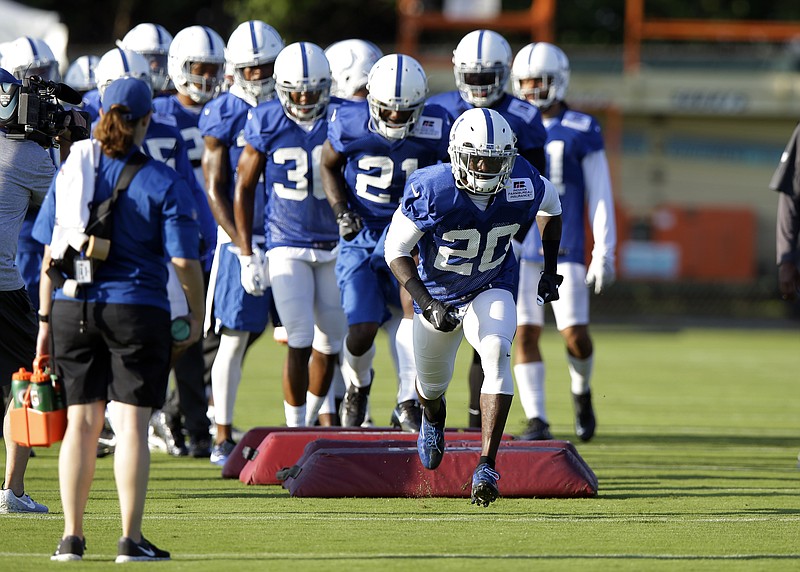 Colts boot 2 undrafted rookies from practice after scuffle ...