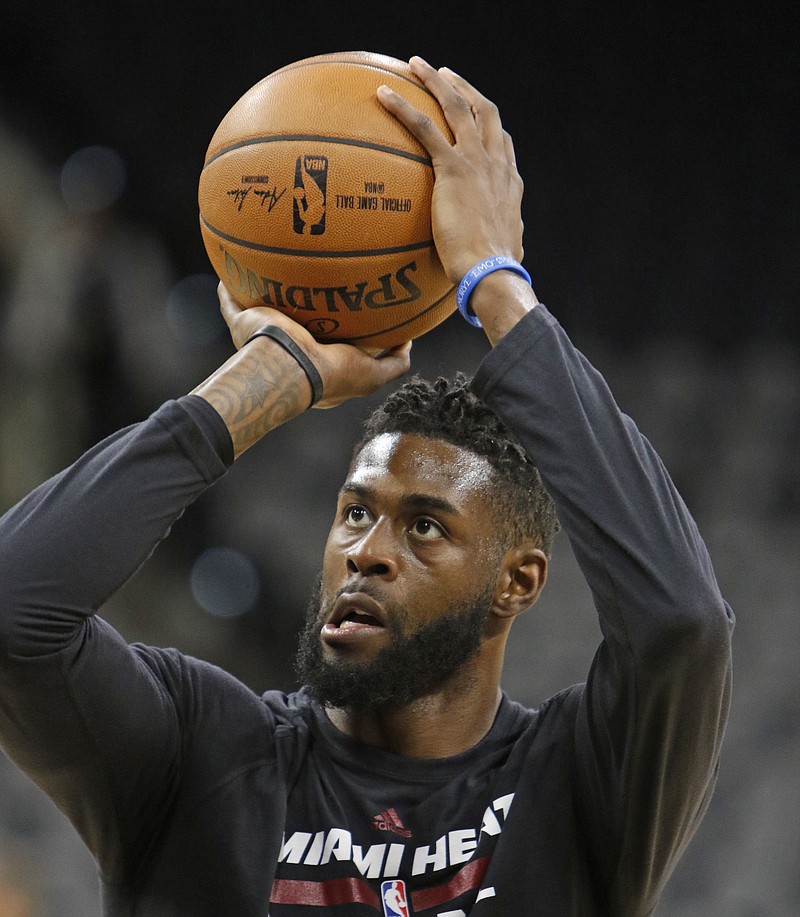Clippers' Willie Reed arrested on domestic violence charge ...