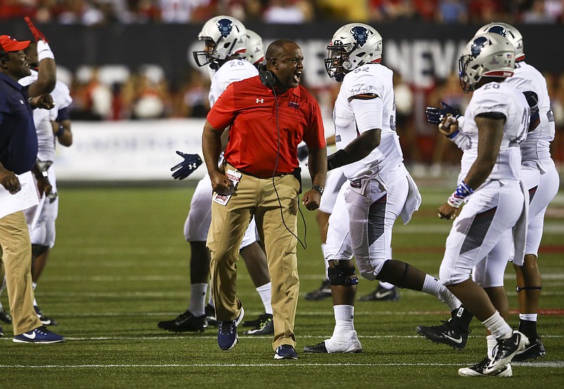 London delivers huge upset in debut as Howard's coach | Chattanooga ...