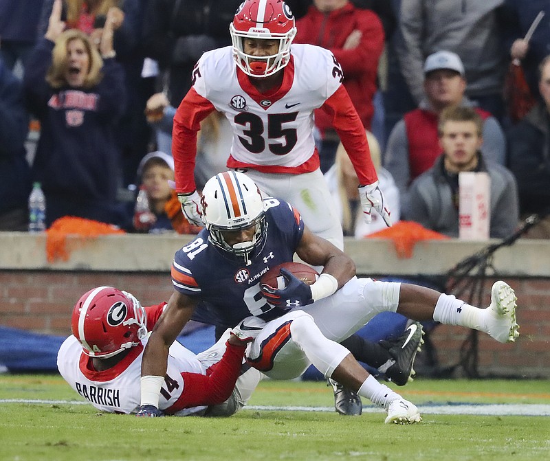 No. 10 Auburn overpowers No. 2 Georgia, 40-17 [photo gallery ...