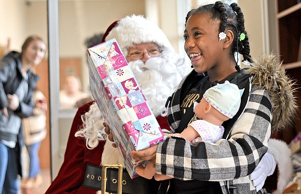 Photos: Christmas at the Community Kitchen | Chattanooga Times Free Press
