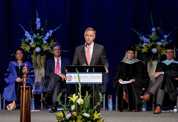 Gov. Bill Haslam praises Chattanooga State graduates at Hixson ceremony ...