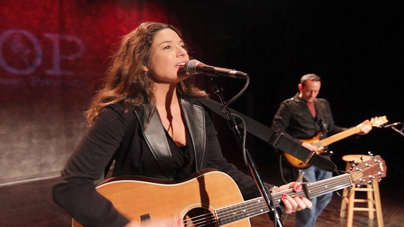 Jennifer Daniels is celebrating 20 years of music | Chattanooga Times ...