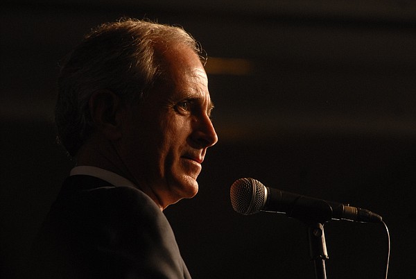 Corker's independence brings bipartisan policies, Twitter war with ...