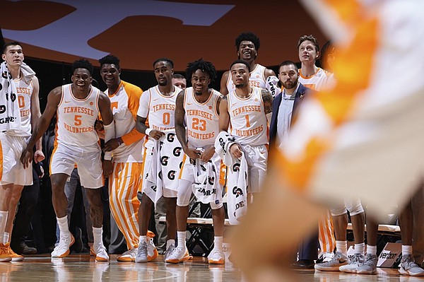 Vols celebrate Lamonte Turner's return by blasting Georgia, 96-50 ...