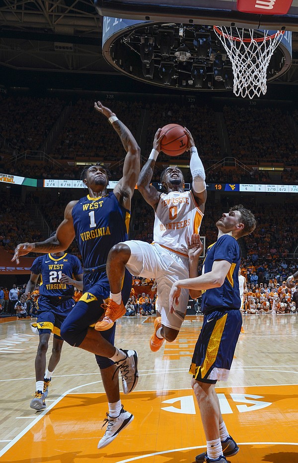 Jordan Bone sets pace for basketball Vols' success on court ...