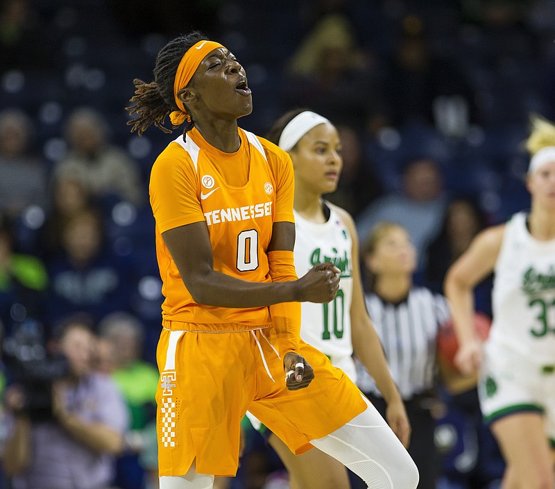 Davis' 33 points, 10 boards lead Lady Vols past No. 15 Irish ...