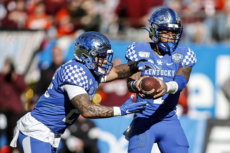 Bowl Roundup: Bowden's late TD pass lifts Kentucky past Virginia Tech ...