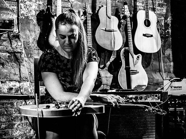 Sandy Ewen brings her solo guitar improvisations to Exile Off Main ...