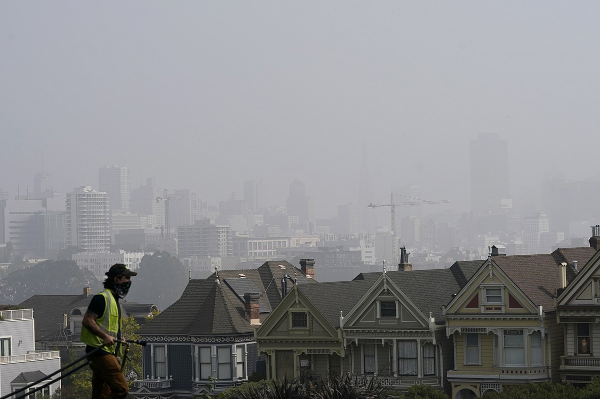 Seeping under doors, bad air from West's fires won't ease up ...