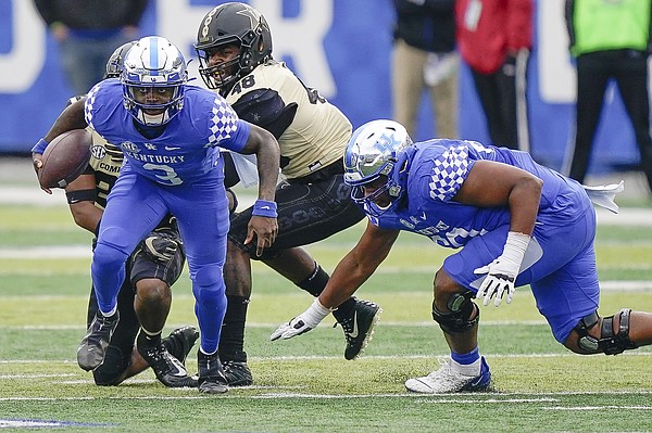 Kentucky holds on to beat Vandy on emotional day | Chattanooga Times ...
