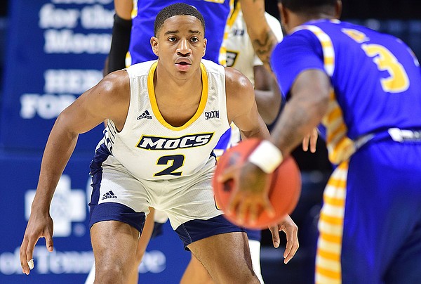 UTC men tie record for 3-pointers; 5-0 for first time since 1987 ...